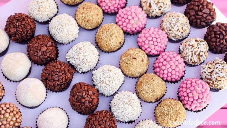 → Receita de Brigadeiro de Morango - Docinho Gourmet Fácil