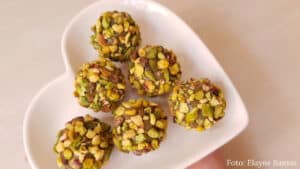 Como fazer Brigadeiro de Pistache - Receita deliciosa e fácil.